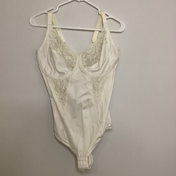 Maidenform | Intimates & Sleepwear | Maidenform Bodysuit Shaper ...